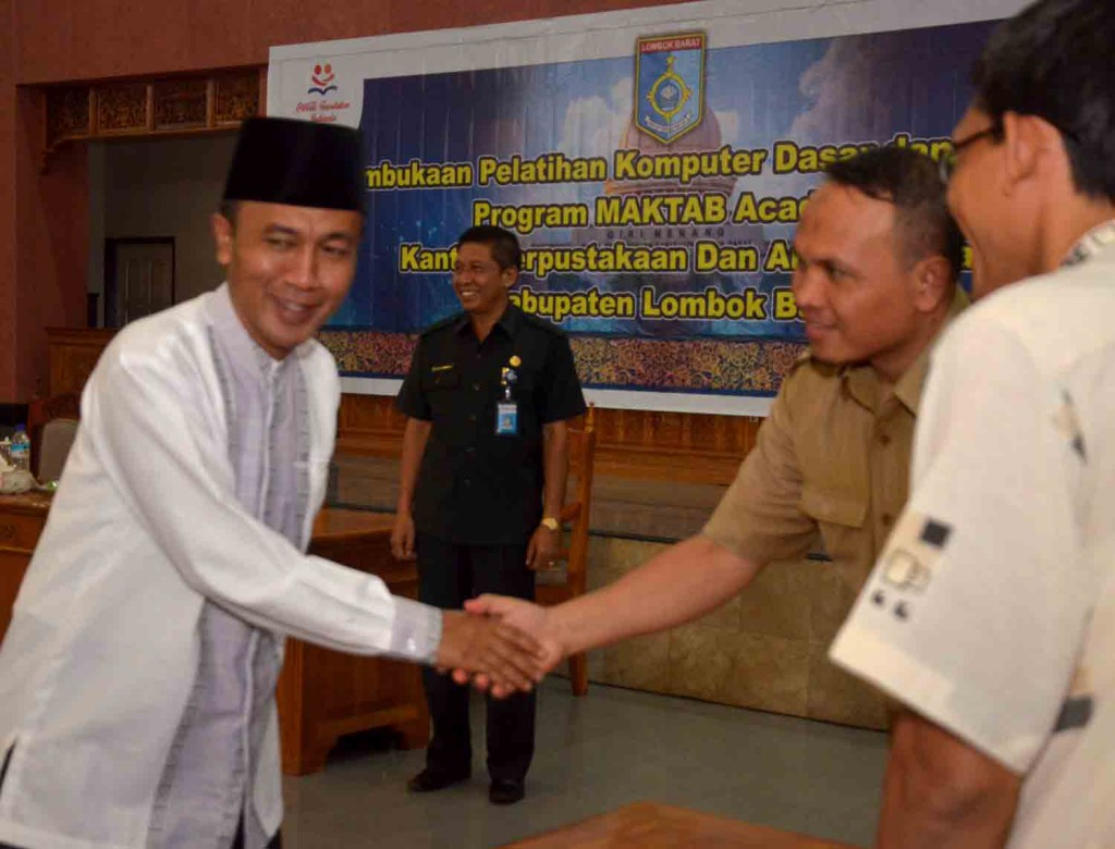 Bupati Fauzan Khalid Buka Pelatihan Komputer Program Maktab Akademi ... Bupati Fauzan Khalid Buka Pelatihan Komputer Program Maktab Akademi ...